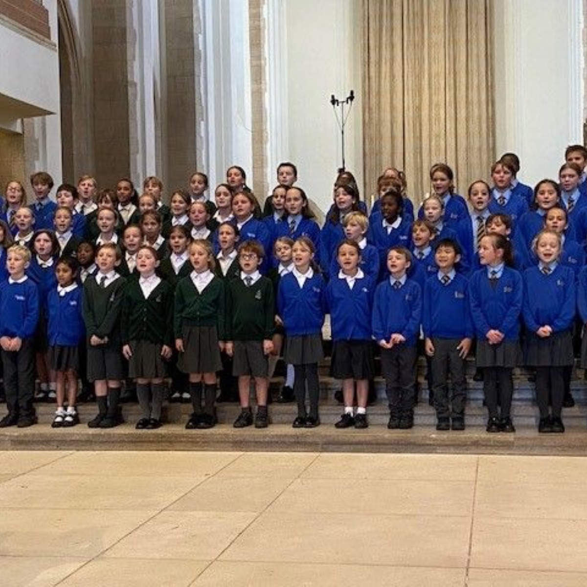 South Farnham Educational Trust - Young voices raise the roof