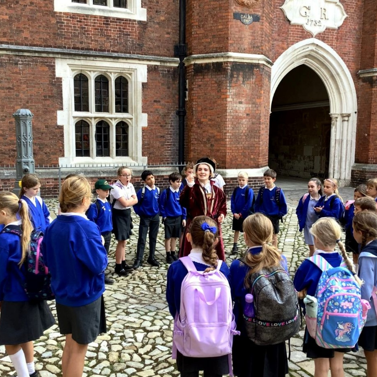 South Farnham Educational Trust - Year 5 enjoy Hampton Court Palace